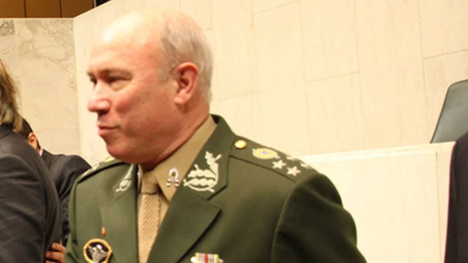 Conheça o privilégio que o pai de Mauro Cid conseguiu de Bolsonaro nos ...