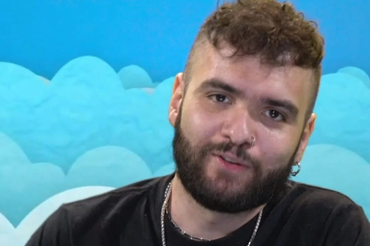 Artista brasileiro diz que foi banido dos EUA por piada sobre Charlie ...